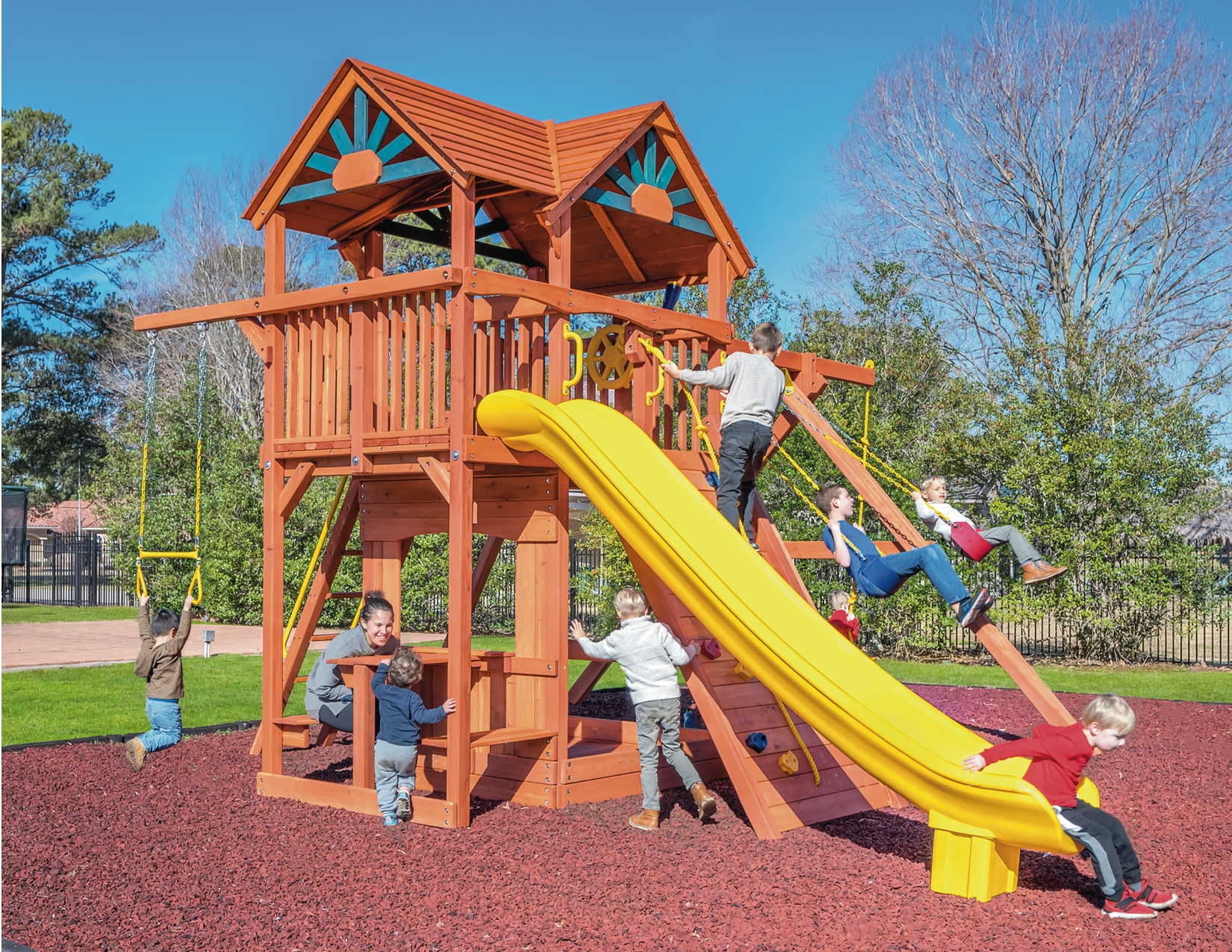 MegaDeck Fort – Fully Enclosed | Tree Frogs Showrooms