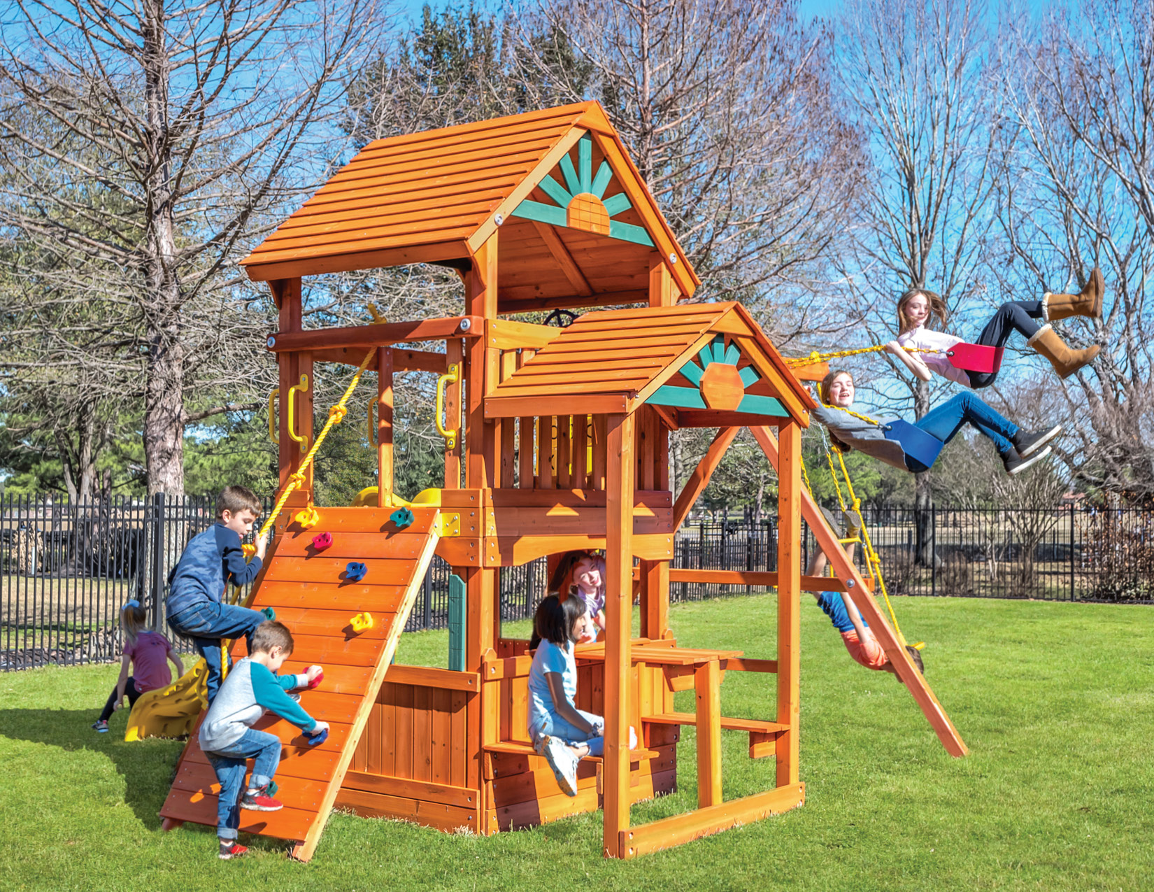 Parrot Island Fort w/Treehouse Panels | Tree Frogs Showrooms